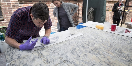 PennDesign Alumni Restore Benjamin Franklin's Grave Marker | Weitzman PennDesign Alumni Restore Benjamin Franklin's Grave Marker | Weitzman